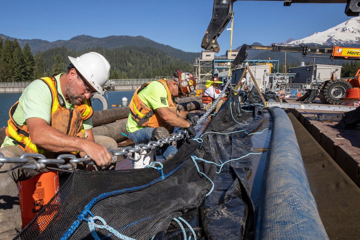 Repairing Fish Guidance Nets at a Hydropower Dam